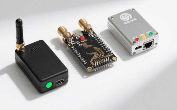 What Is a Transmitter and Receiver in Communication? | RF Module Guide